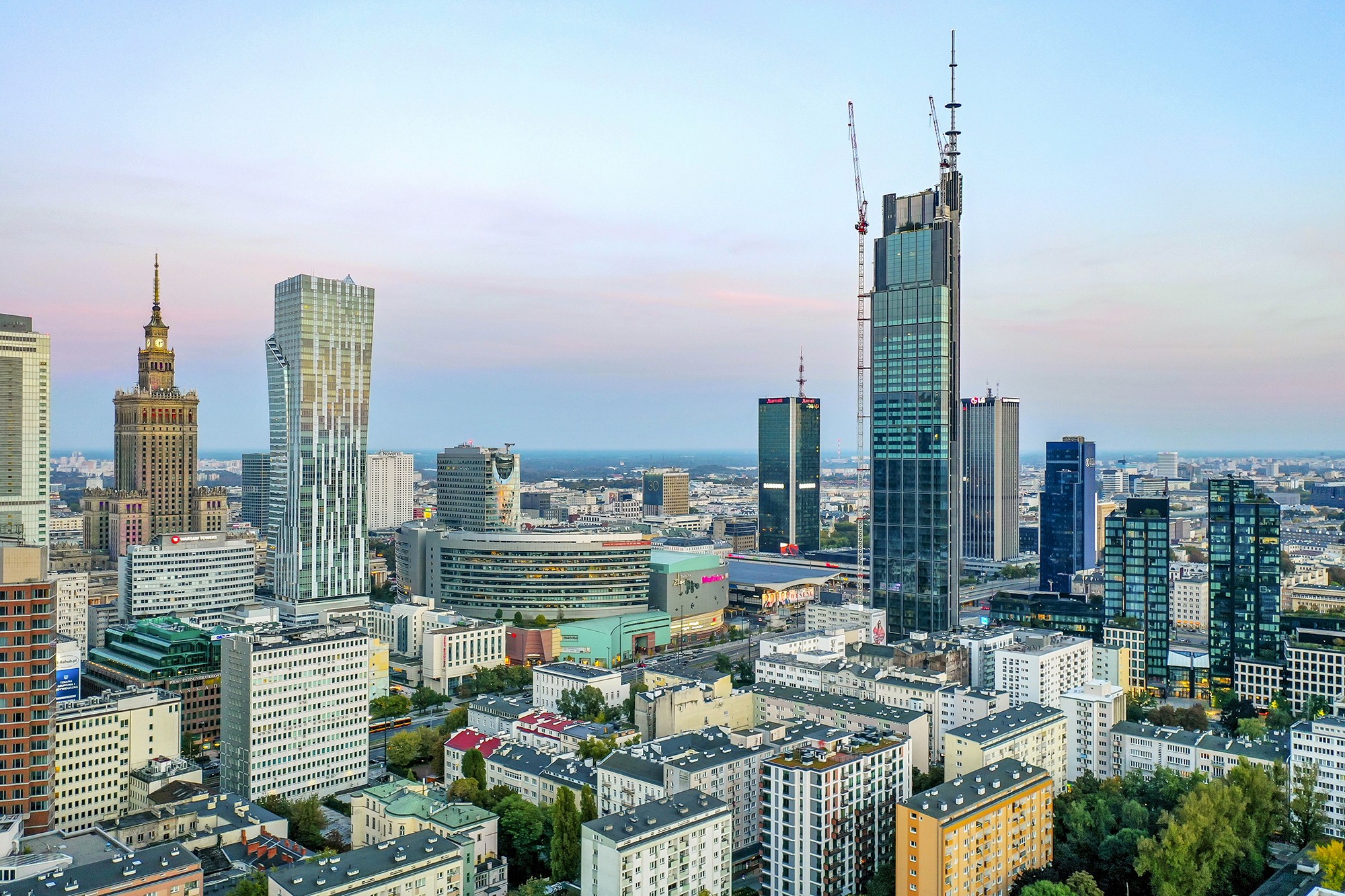 Law firm CMS pick Varso Tower and 177m-high views - HB Reavis